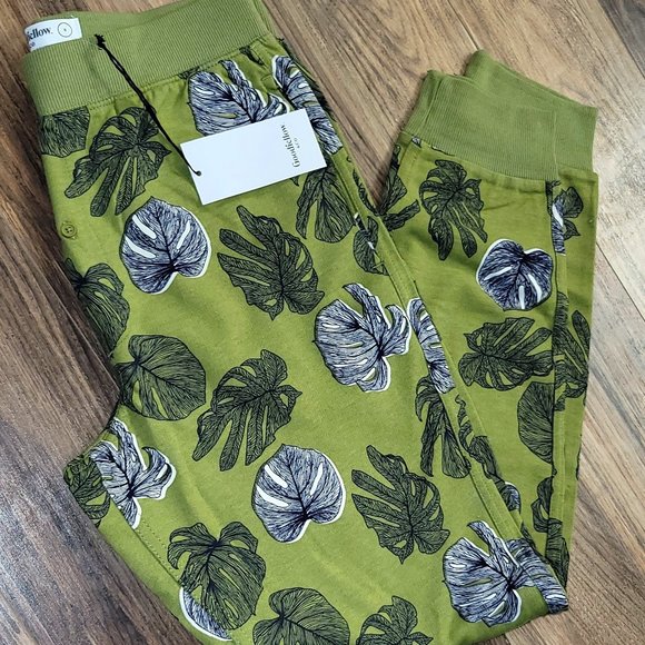 Goodfellow & Co | Pants | Mens Goodfellow Co Green Leaf Print Joggers ...